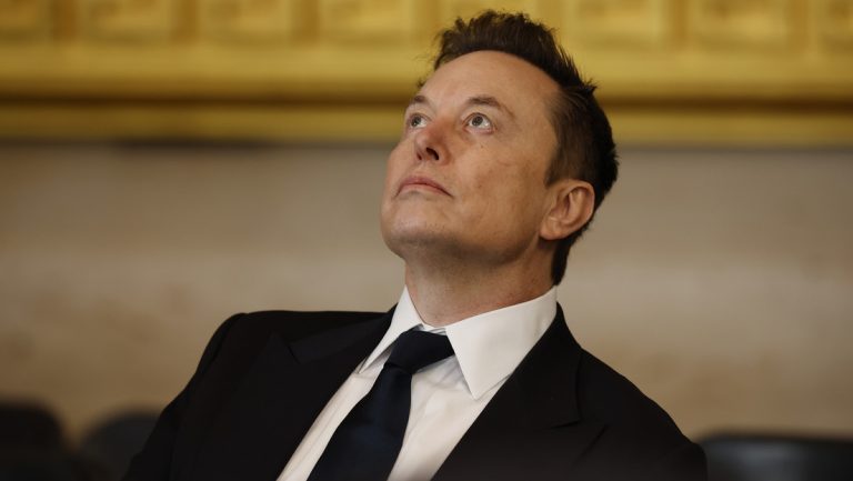 Časopis Time uvádza na titulnú stranu Elona Muska ako prezidenta USA ...